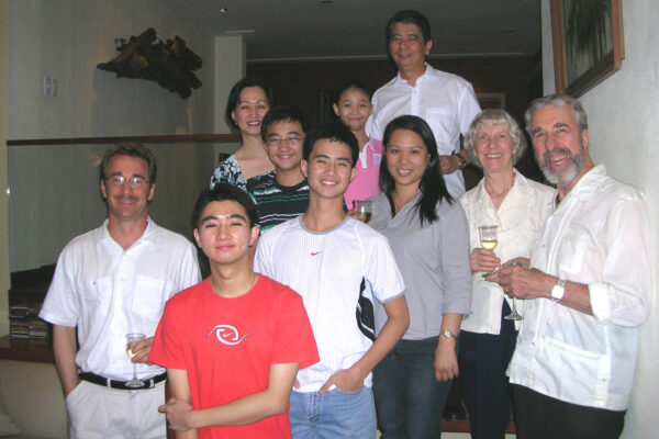 Beginners ESL Curriculum EFL Textbooks - Includes games and activities